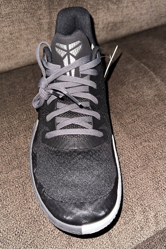 New NIKE Mamba 5 RIGHT Shoe Only Replacement (Amuptee) Black/White Mens ...