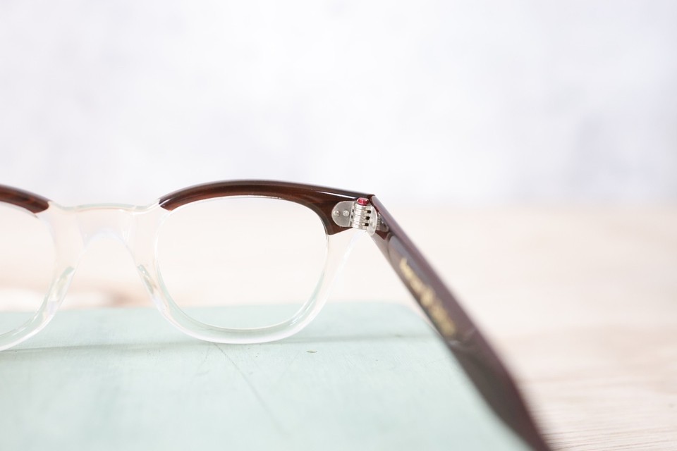 Vintage American Optical eyeglass frames USA NOS Two tone Red dot 42-22 ...