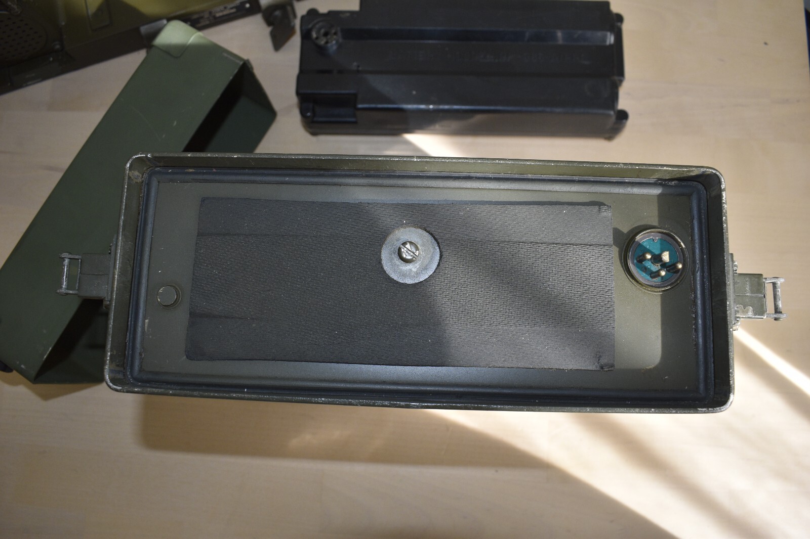 *WORKING* PRC-25T MILITARY RADIO WITH AMPLIFIER POWER SUPPLY UNIT AM ...