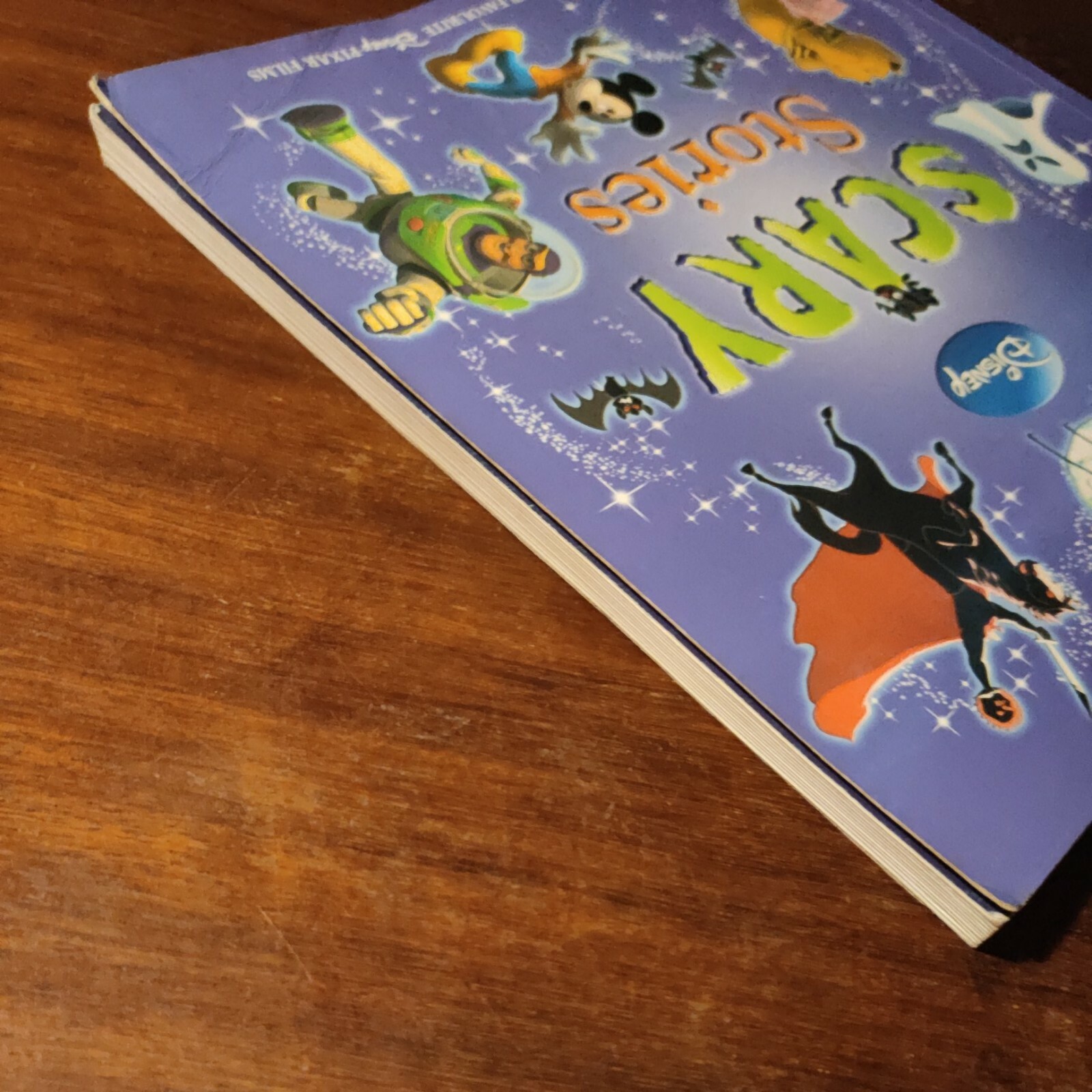 Disney Storybook: Scary Storybook Collection (Disney Story Collection ...