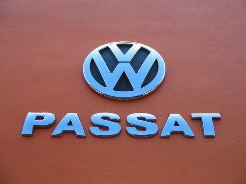 01 02 03 04 05 VW PASSAT SEDAN REAR LID EMBLEM LOGO BADGE SIGN SYMBOL ...