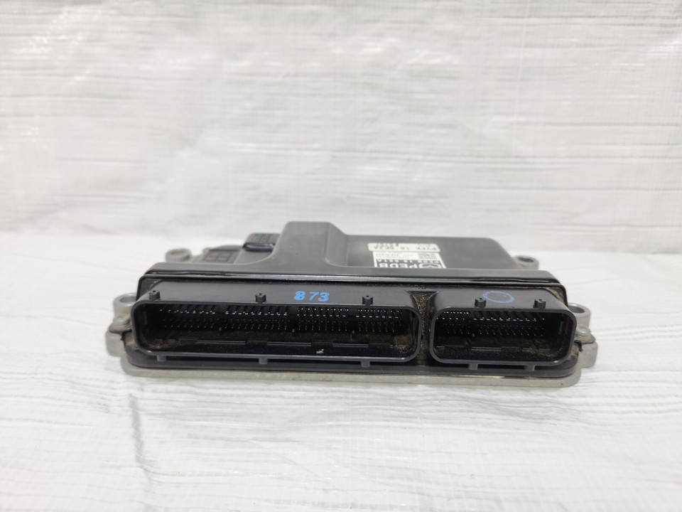 2014-2016 Mazda 3 Engine Control Module ECM OEM PEDB 18 881A PEDB18881A ...