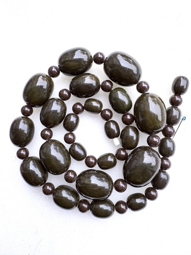 Vintage Art Deco Dark Green Bakelite necklace graduated beads 24 inches ...