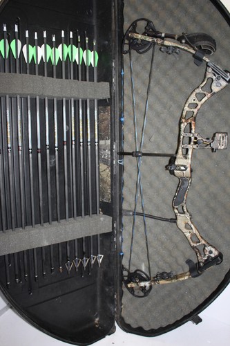 G5 Quest REV Archery Hunting Compound Bow, RH In a Case & Extras ...