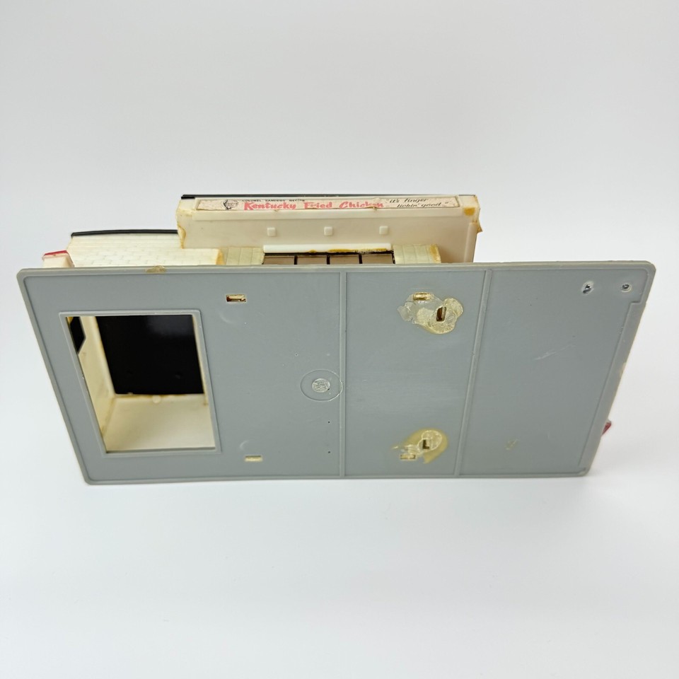 Vintage HO Scale Kentucky Fried Chicken KFC Playset Building With Cars ...