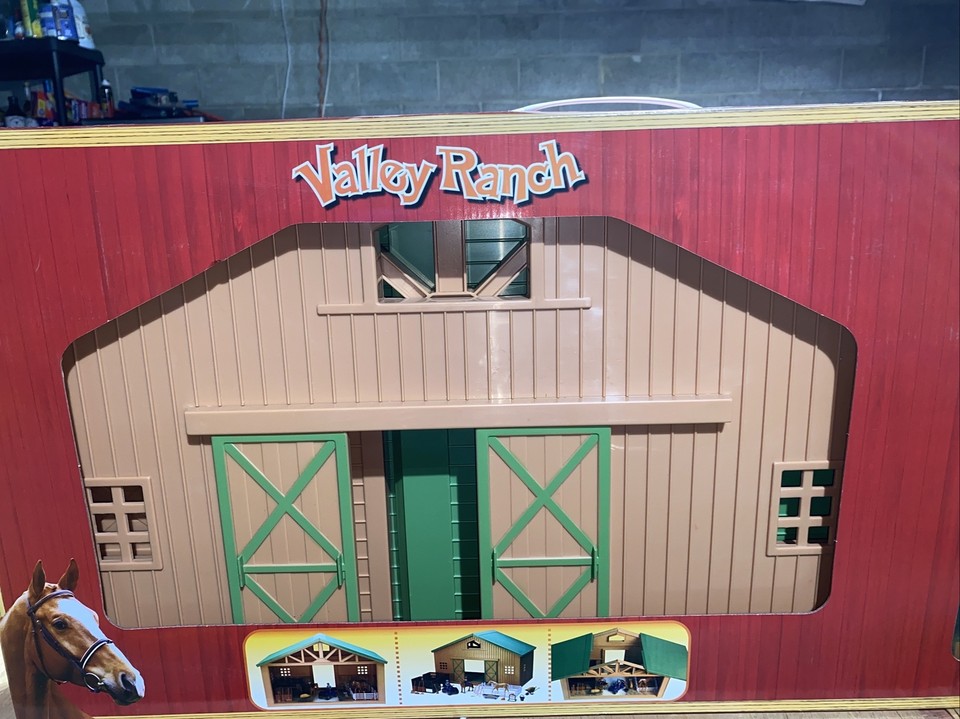 NEW RAY TOYS Valley Ranch Playset Arena with Horses and Riders SS-05655 ...