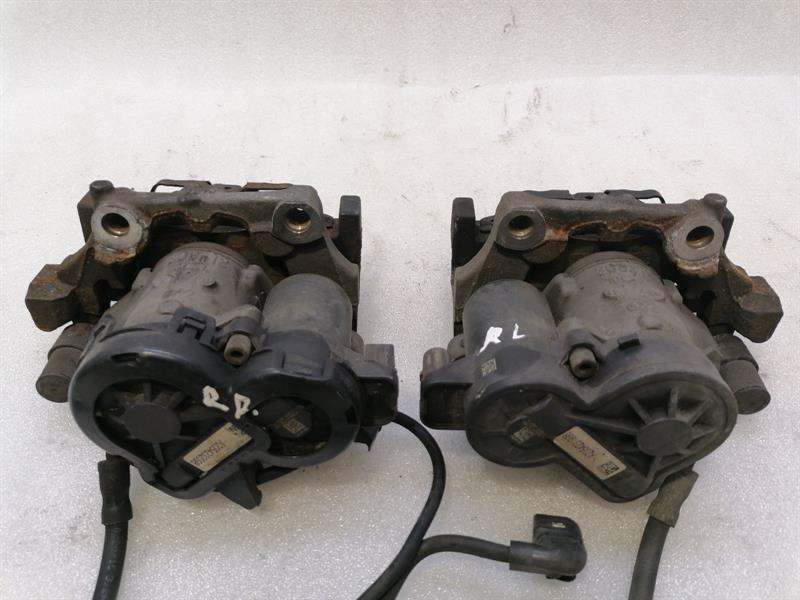 MERCEDES C Class W205 Rear Brake caliper Set A2054230181 Bremssattel ...