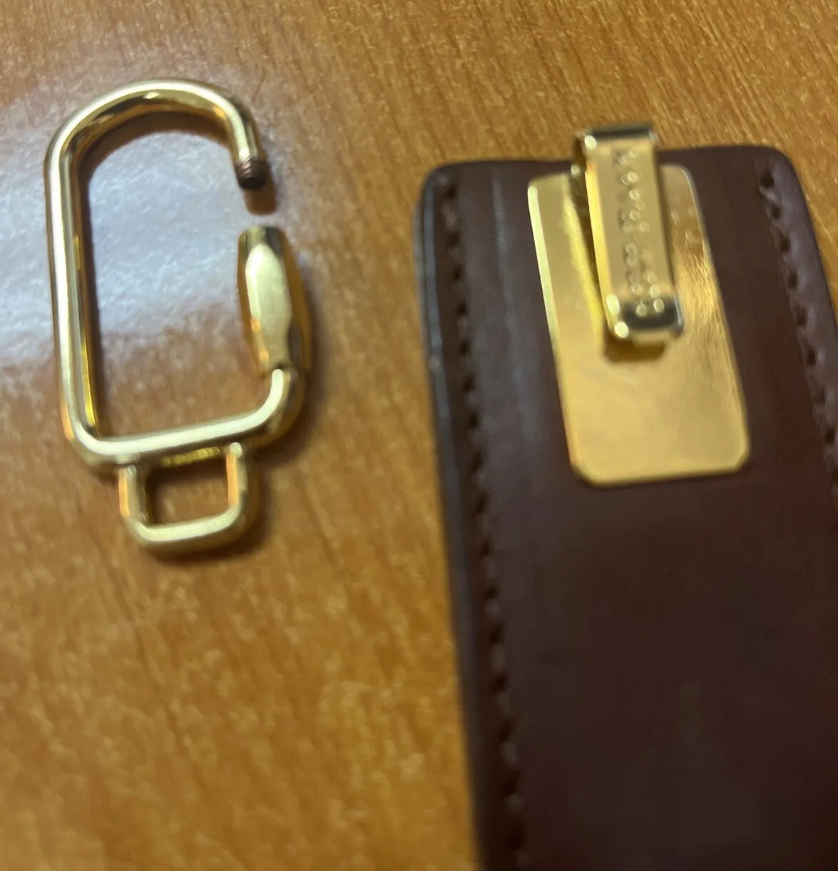 Cole Haan Two-Sided Gold Tone Carabiner Clip Key Ring Leather Key Fob ...