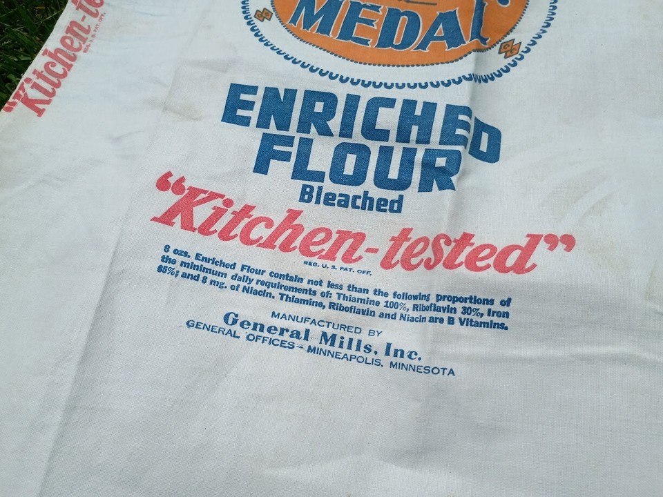 ---Vtg General Mills Gold Medal flour sack – hemmed Betty Crocker ...