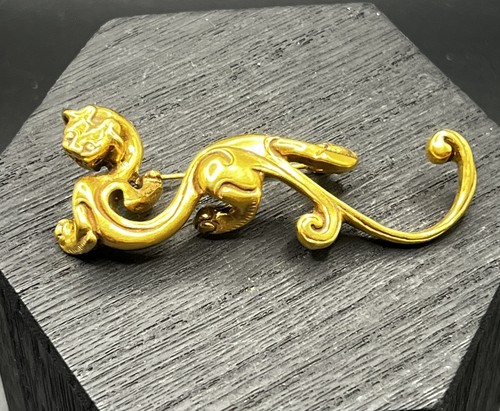 Vintage MMA Dragon Pin Brooch Gold Tone Metropolitan Museum of Art ...