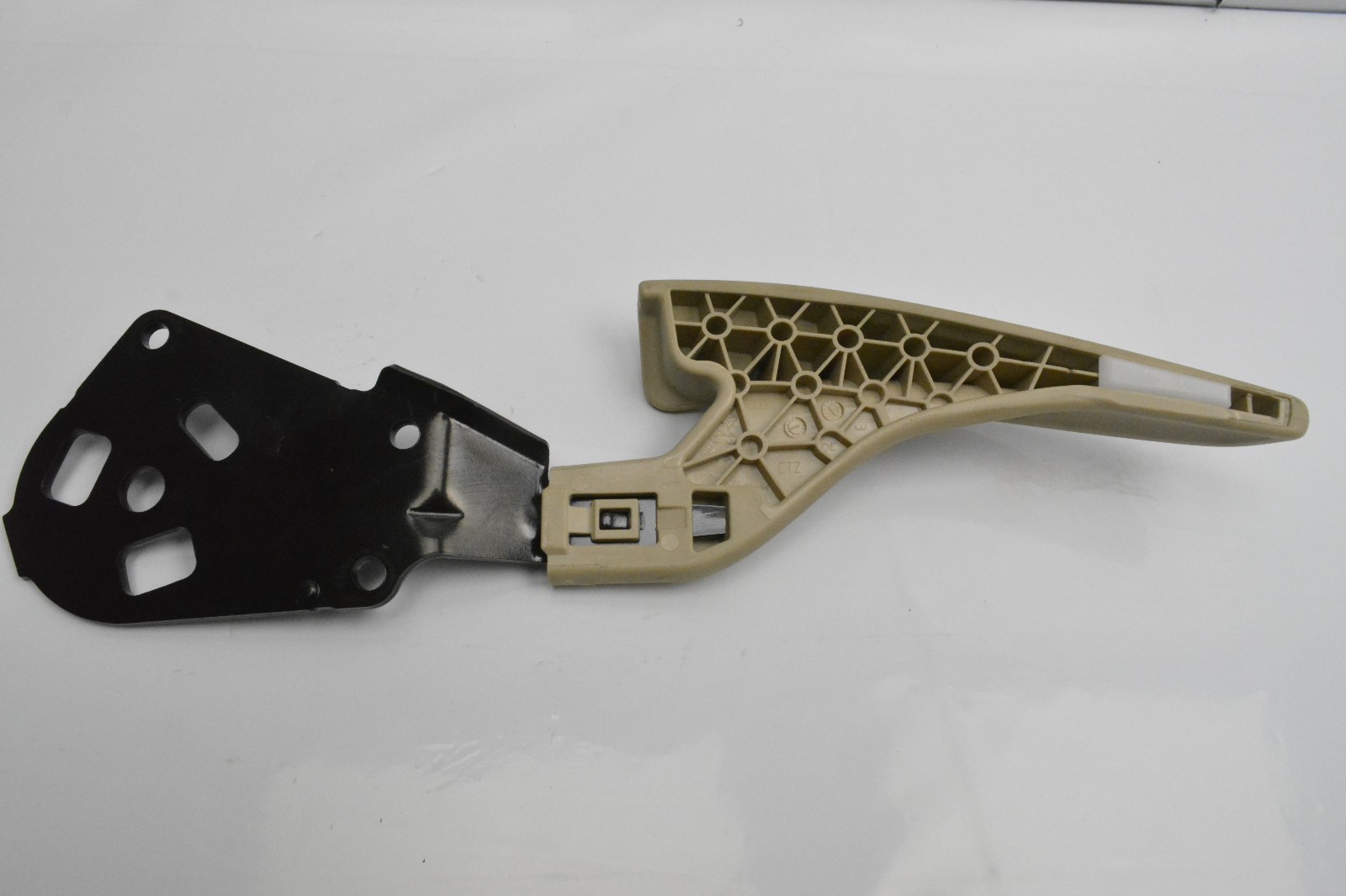 AUDI A6 2011 ONWARDS FRONT LEFT SEAT ACTUATION LEVER HANDLE 8T0881093 ...