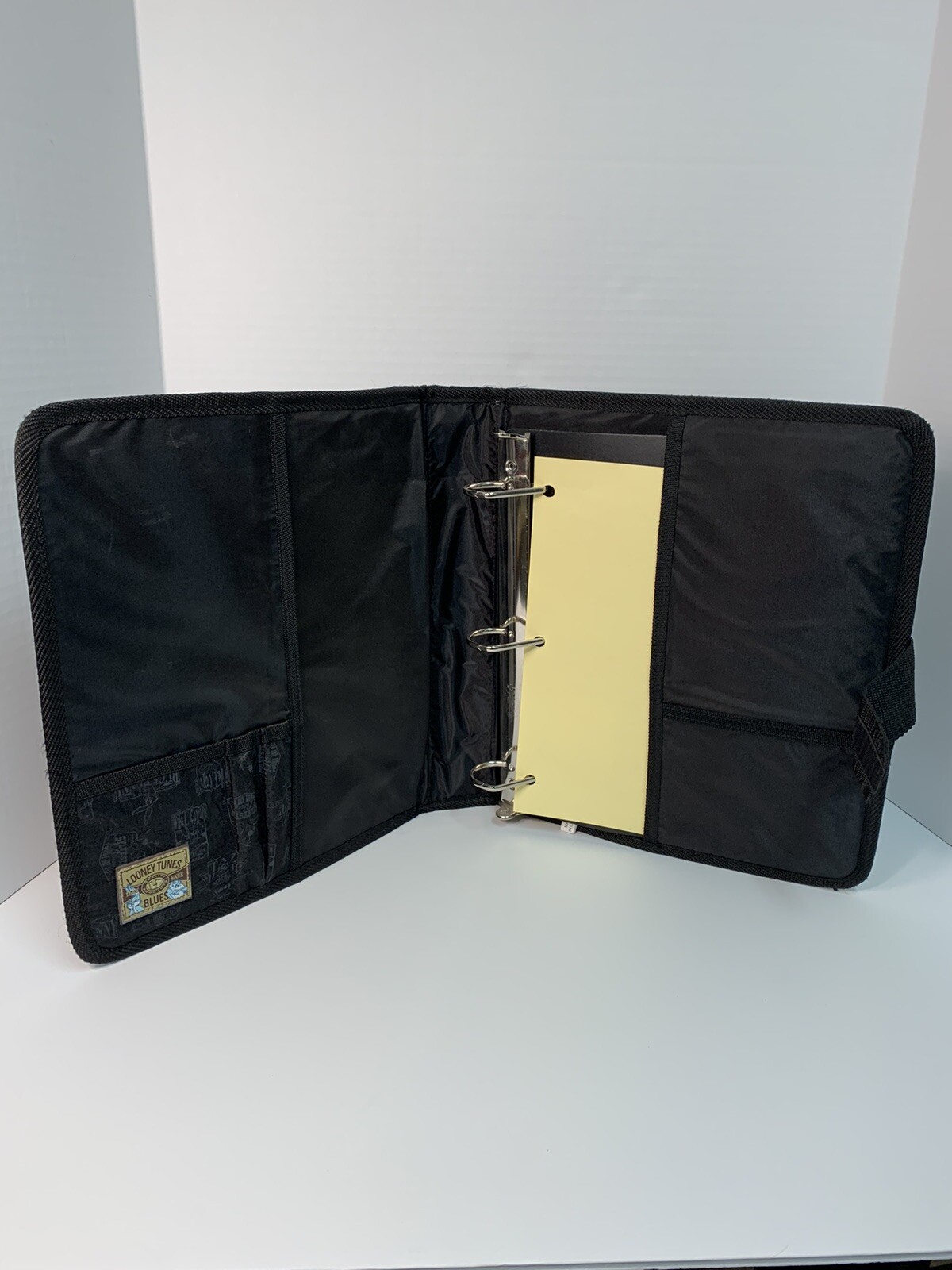 Vintage Stuart Hall Looney Tunes Binder 90's Bugs Tweety Sylvester Taz ...