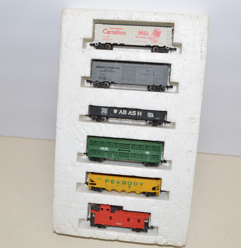 Vintage N SCALE Aurora Postage Stamp Train Lot Freight Cars Caboose ...