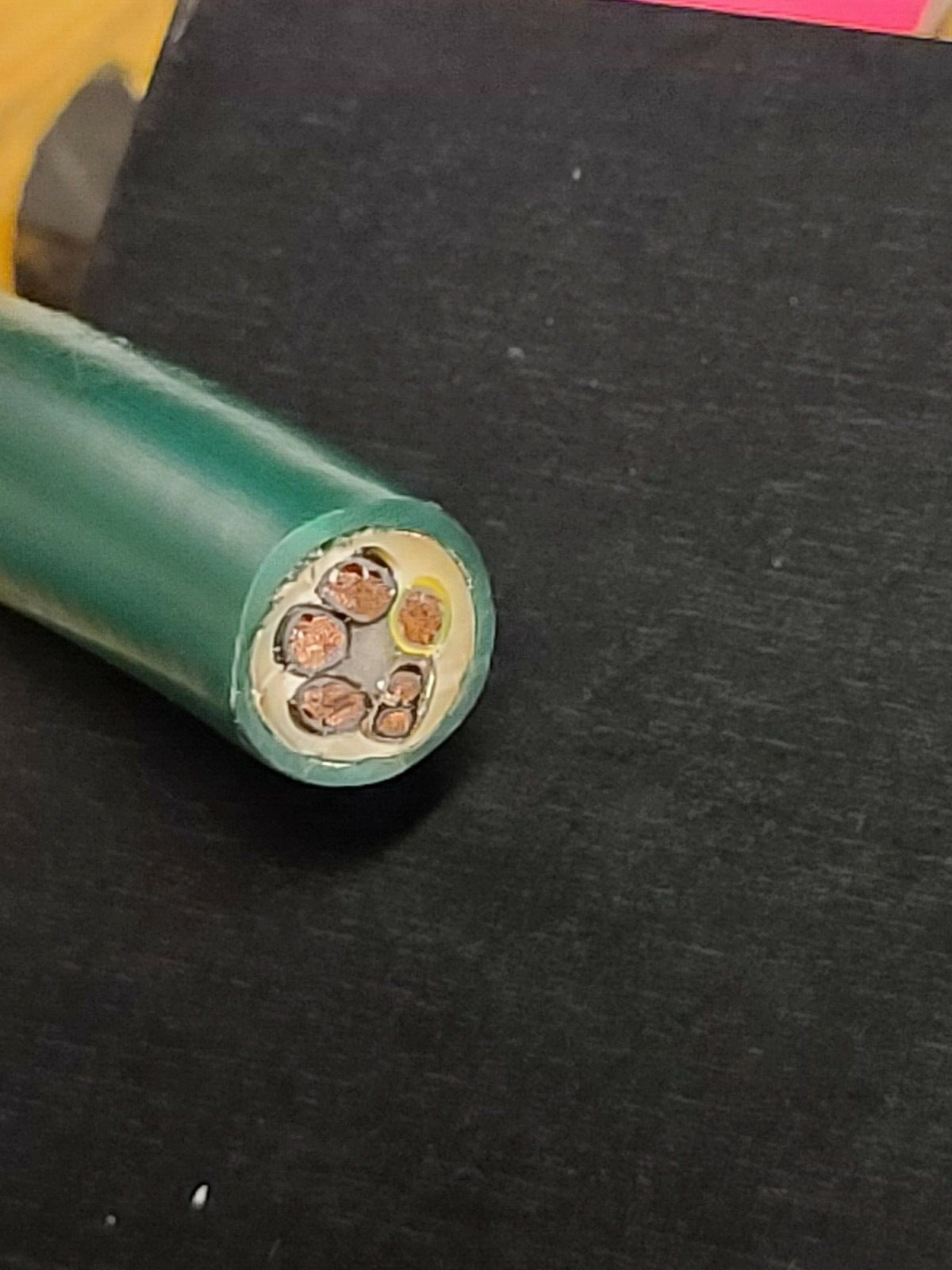 igus CF21.40.15.02.01.UL 12/4C+ 16/1P Chainflex Servo Continuous Flex ...