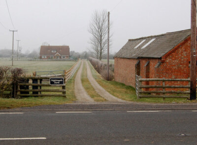 Photo 6x4 Nightingale Farm near Napton Napton on the Hill Looking north ...