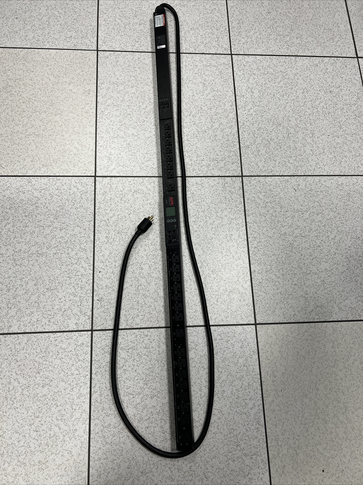 APC AP8932 Switched Rack PDU 0U 30A 100V to 120V, 24x NEMA 5-20R, 1x L5 ...