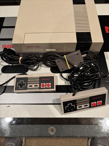 Nintendo NES System TESTED Console. With 2 Controllers (no Power Cable ...