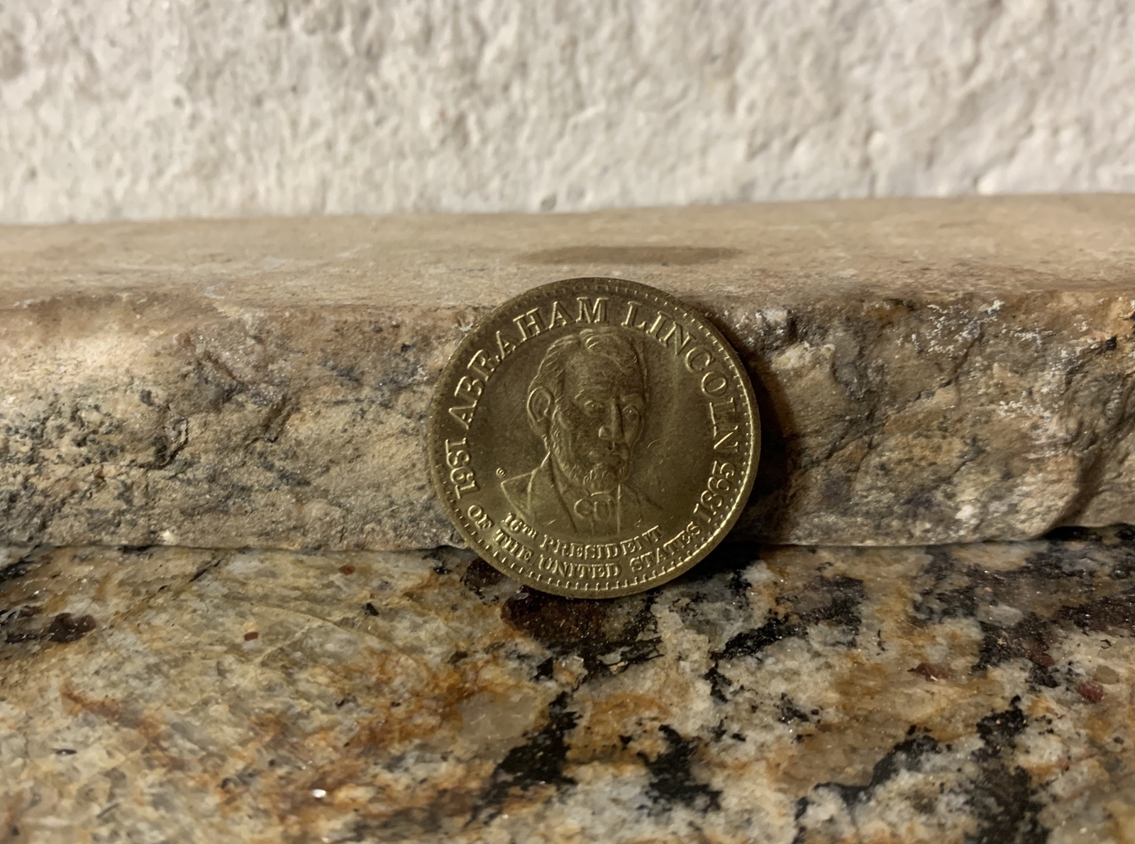 HISTORIC ABRAHAM LINCOLN 1861 1865 ASSASSINATION Shell GOLD COIN Token ...