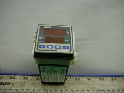 ELIWELL EWTQ985 INVENSYS CLIMATE CONTROL MODEL #ELHX491103 OUTPUT ...