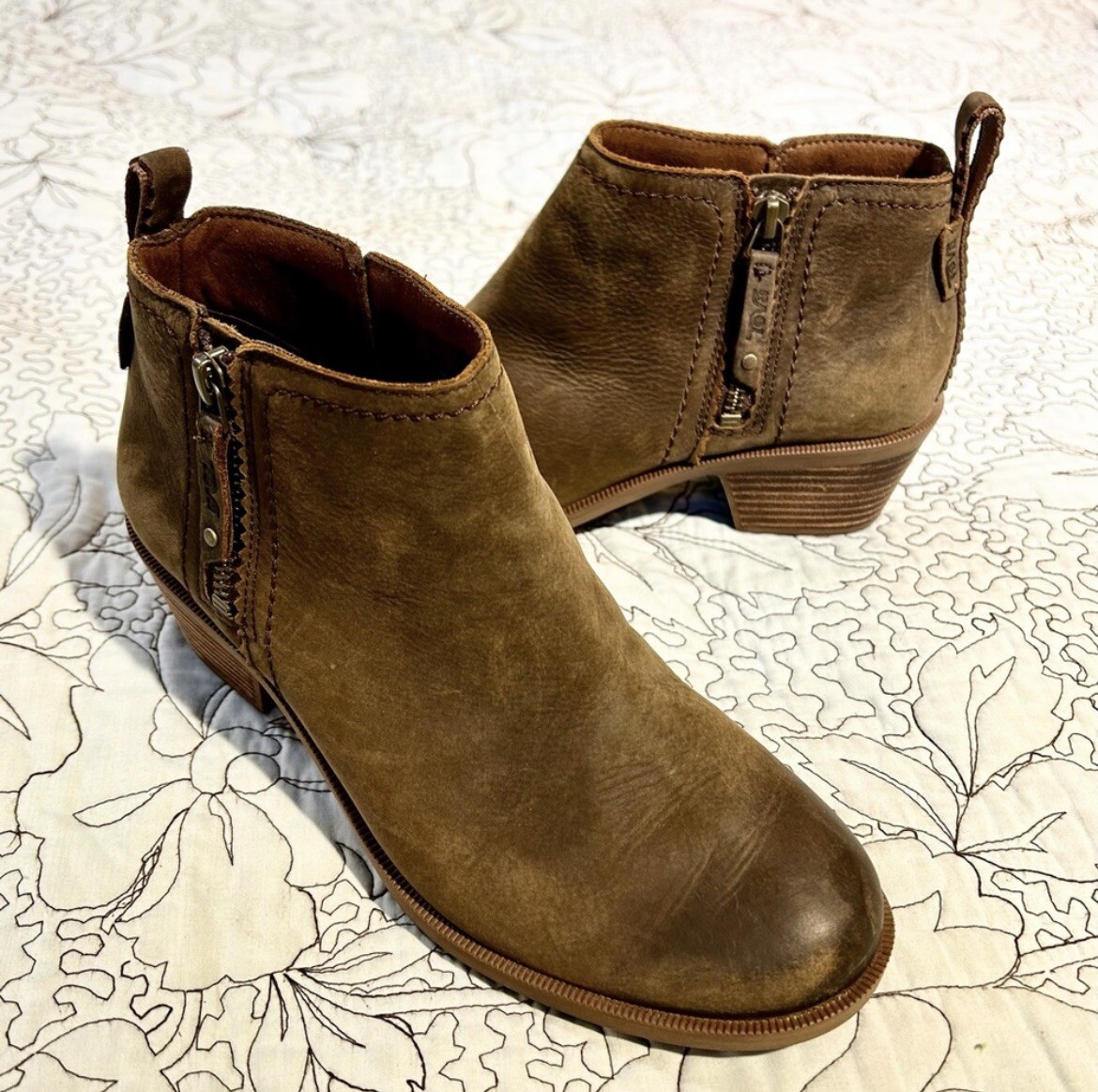 TEVA Anaya Side Zip Leather Ankle Bootie in Brown 1120153 Women's