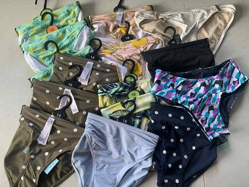 NEW WITHOUT TAGS JOB LOT WOMEN’S 15 x BIKINI BRIEFS - MIXED SIZES ...