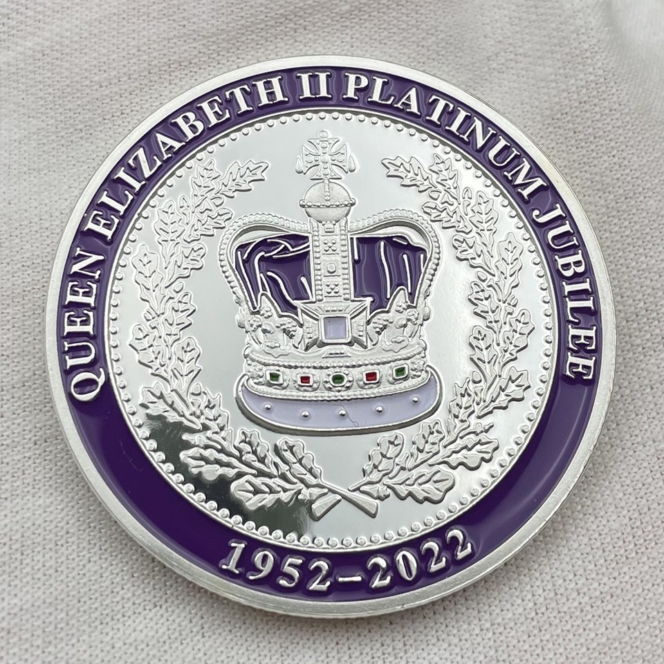 Queen Elizabeth II Crowned in Westminster Abbey Silver Coin British ...