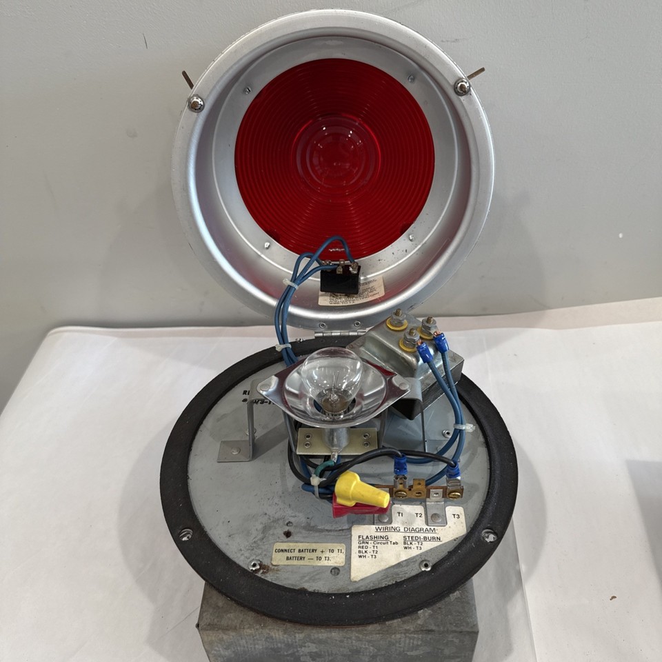 Starlite Stratolite 62 Railroad Caboose Red Marker Signal Lamp Light 6V ...