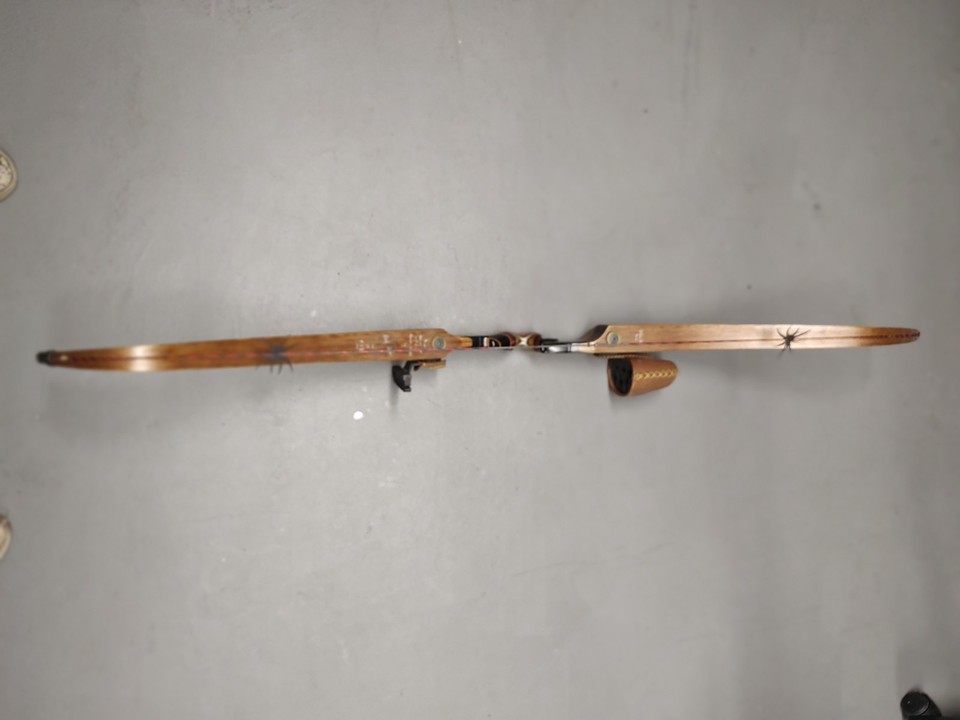 Black Widow PSA III/ Recurve Bow/ Take Down/ RH/Autumn Oak 58" with ...