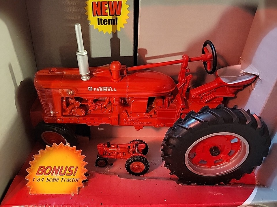 ERTL McCormick Farmall H w/ 1/64 Tractor 1/16 Diecast Farm Tractor ...