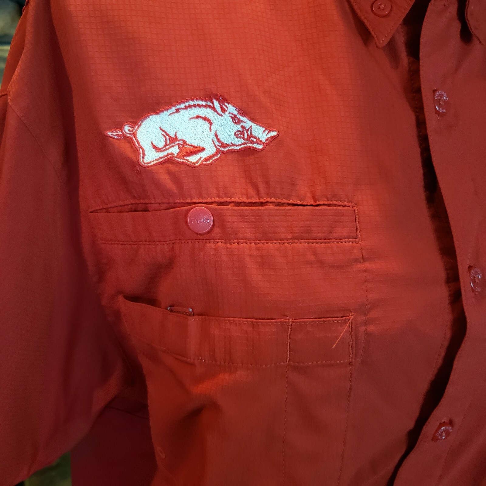 Razorback Columbia PFG Omni-Shade Red Button Down Siz… - Gem