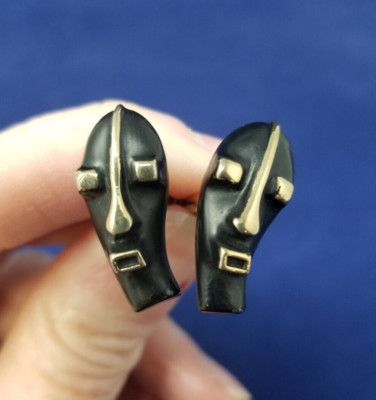 Vintage Pair of Men's Black & Gold Tone African Mask Cufflinks By Swank ...