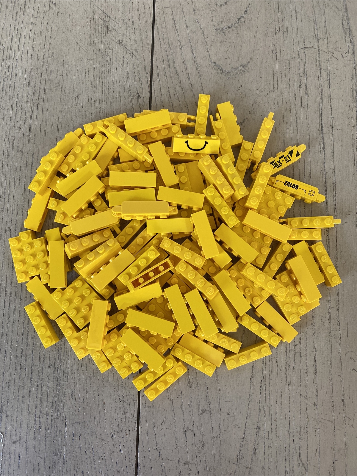 LEGO YELLOW LOT 131 PCS 1X4 BRICKS BLOCKS BUILDING PIECES | eBay
