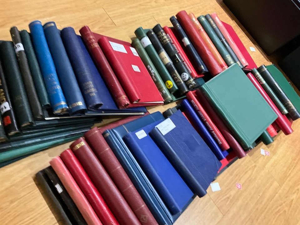 Stanley Gibbons and others spring back albums 50x vintage empty albums ...