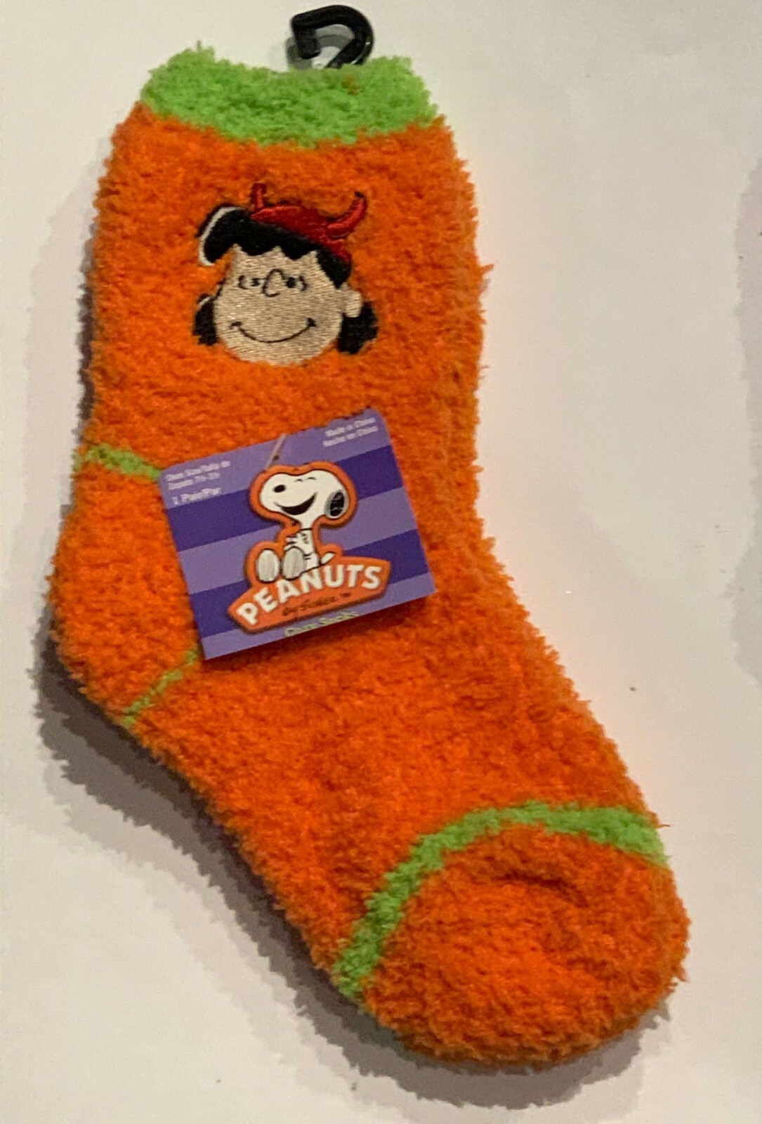 girls-cozy-chenille-halloween-or-everyday-socks-shoe-size-7-1-2-to-3-1