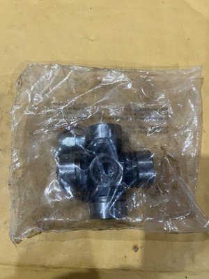 CNH New Holland 84355036 U Joint NPO1475X OEM NOS Case | eBay