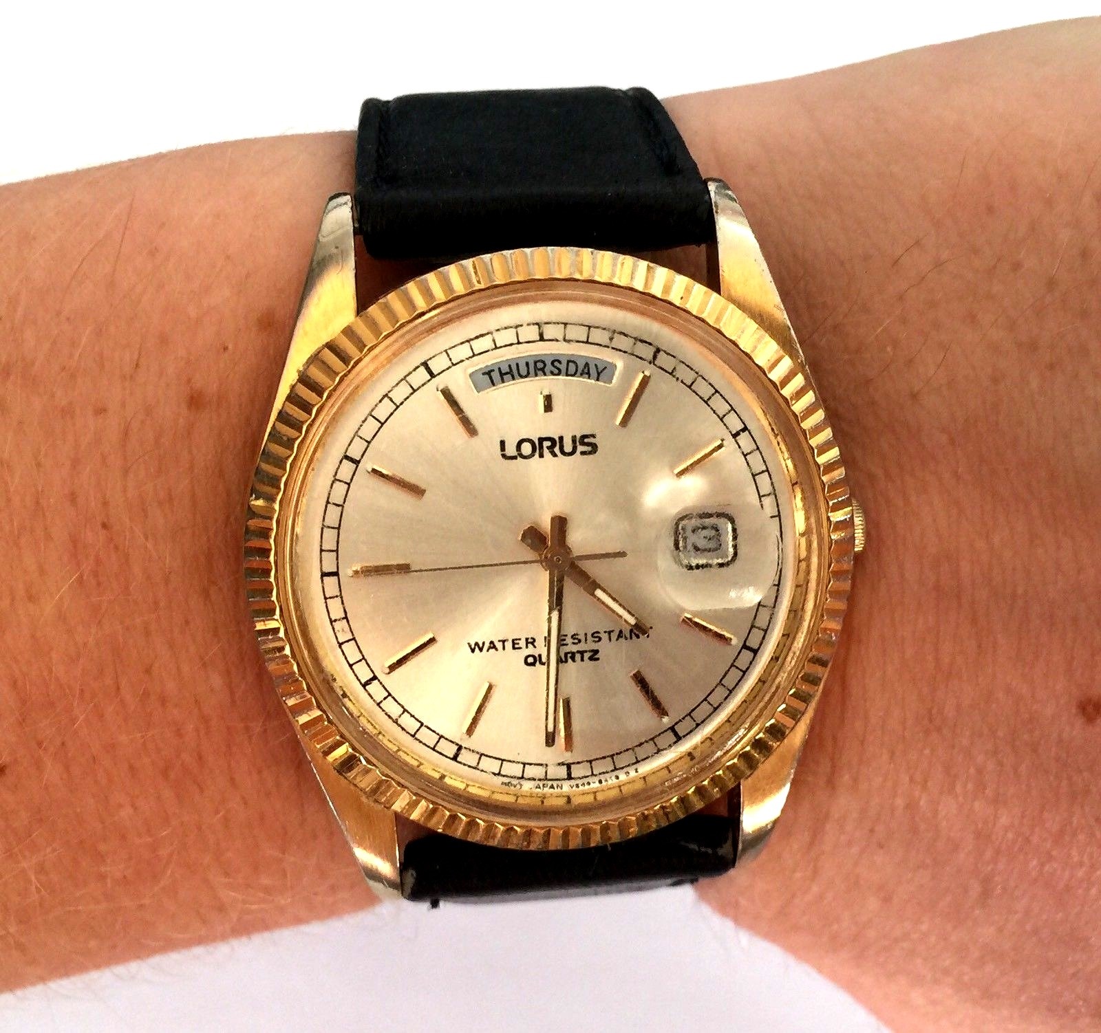 LORUS DAY DATE QUARTZ V544-8A50 JAPAN MOVEMENT MANS WRIST WATCH RUNS ...