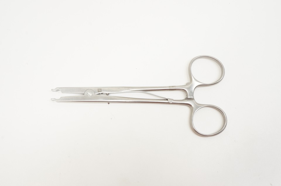 Codman 20-5115 Raney Scalp Applying Forceps 6-1/2inch | eBay