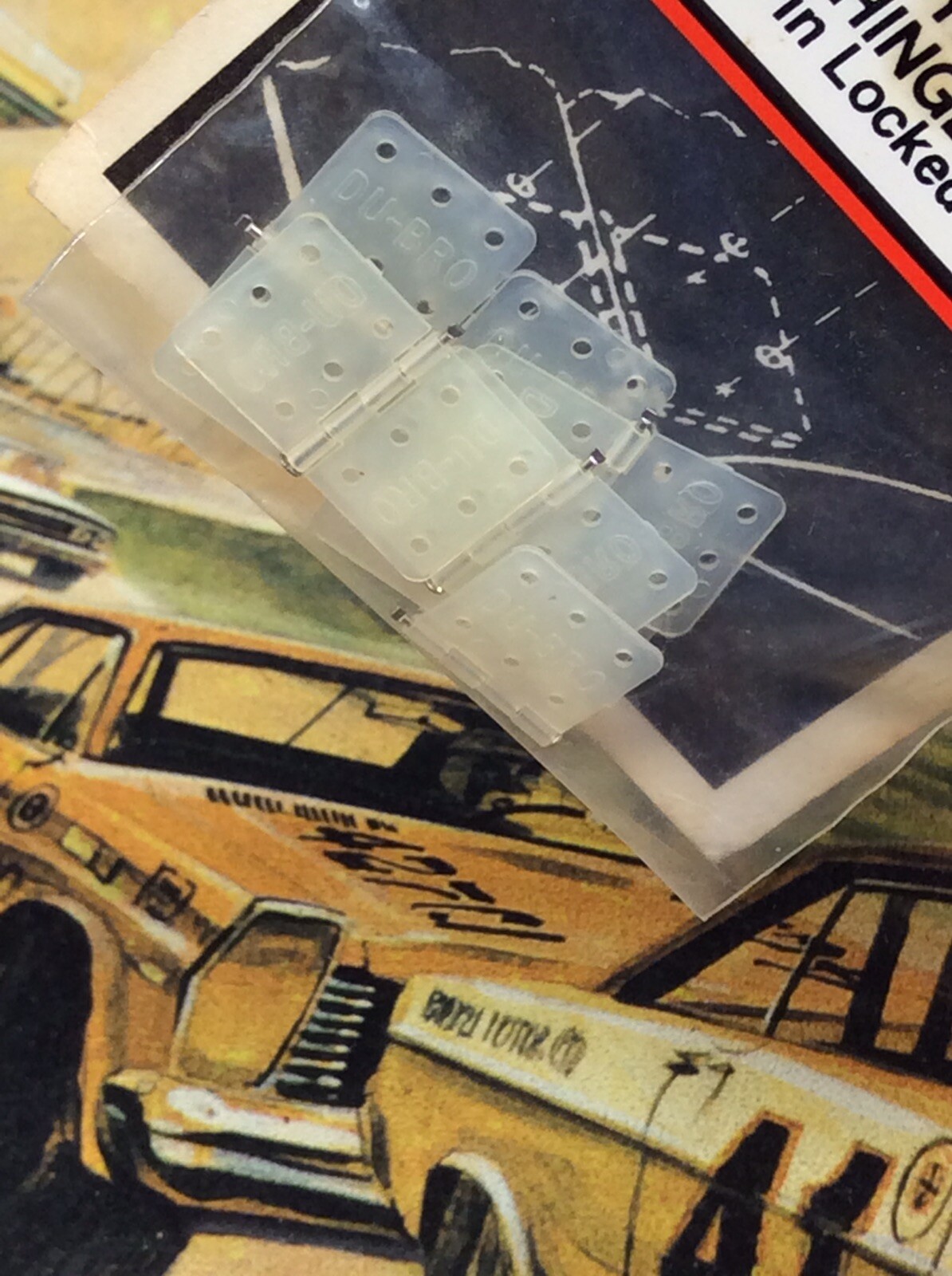 DuBro 116 Nylon Hinges Hinge Pin Locked In place NewInPack USA Shipped ...