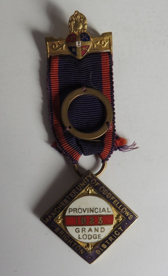 1923 IOOF MANCHESTER UNITY BRIGHTON DISTRICT GRAND LODGE ENAMEL PIN ...