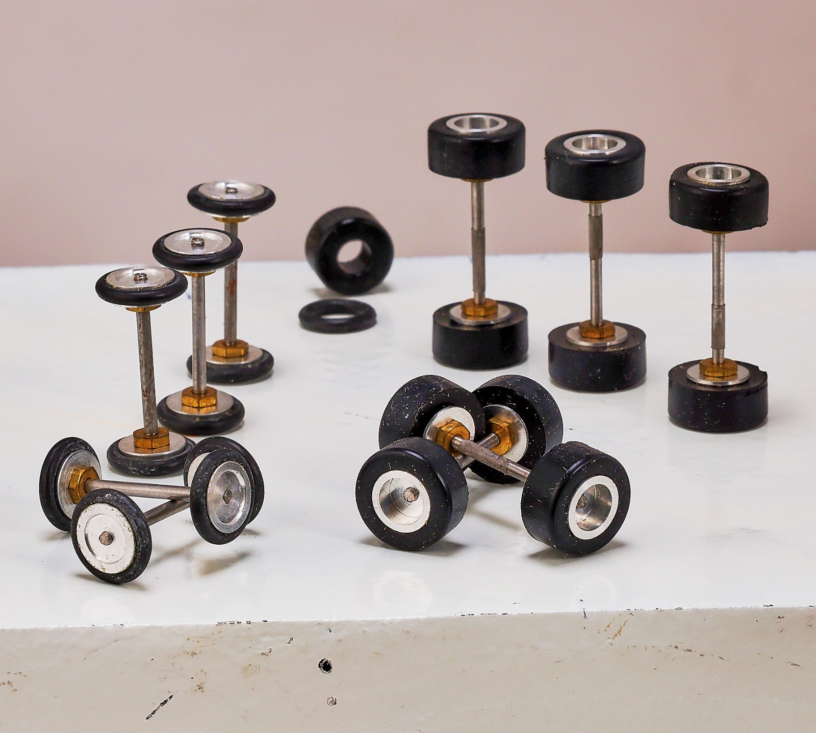 Aurora AFX Aluminum Wheel & Axel 5 SETS w/Brass Locking Nuts & SILICON ...