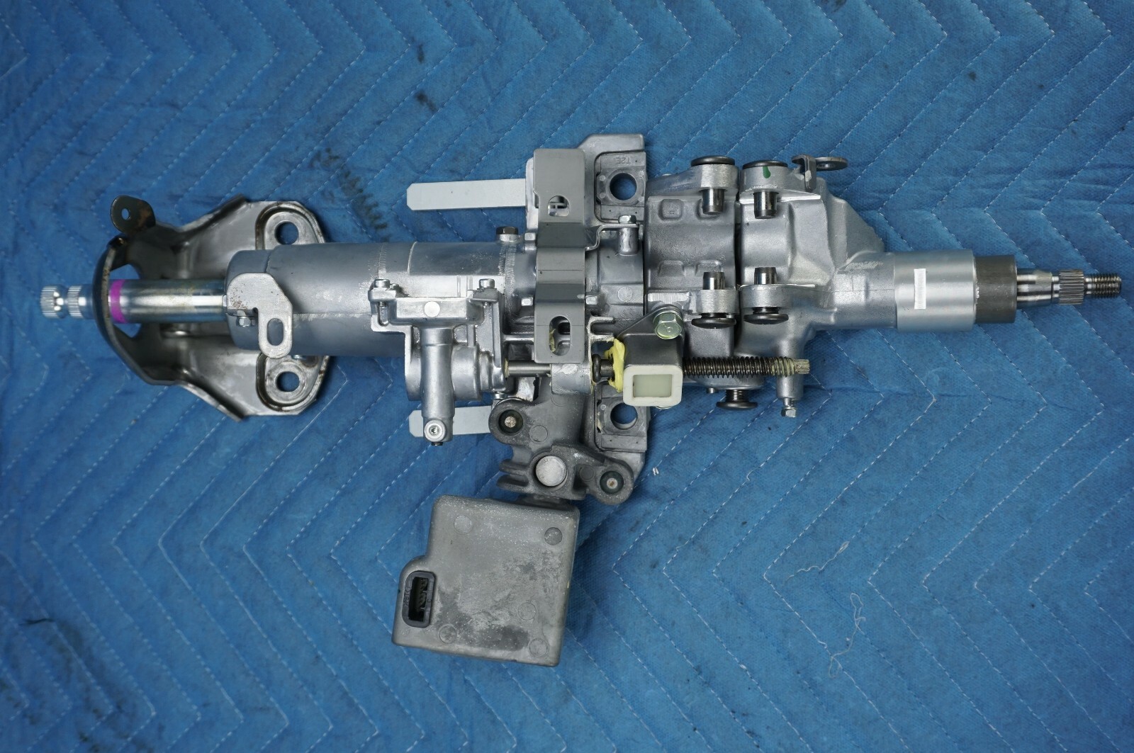 Lexus LX570 Steering Column 2008 2009 2010 2011 Less Tilt & Telescopic ...