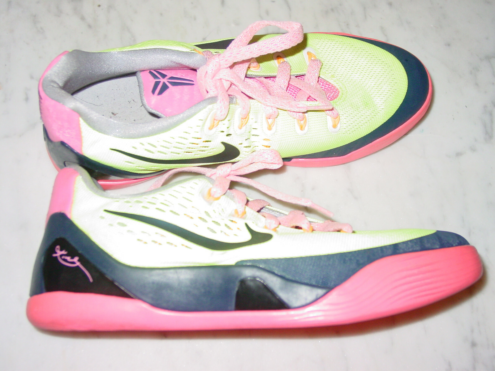 Kobe 9 Think Pink