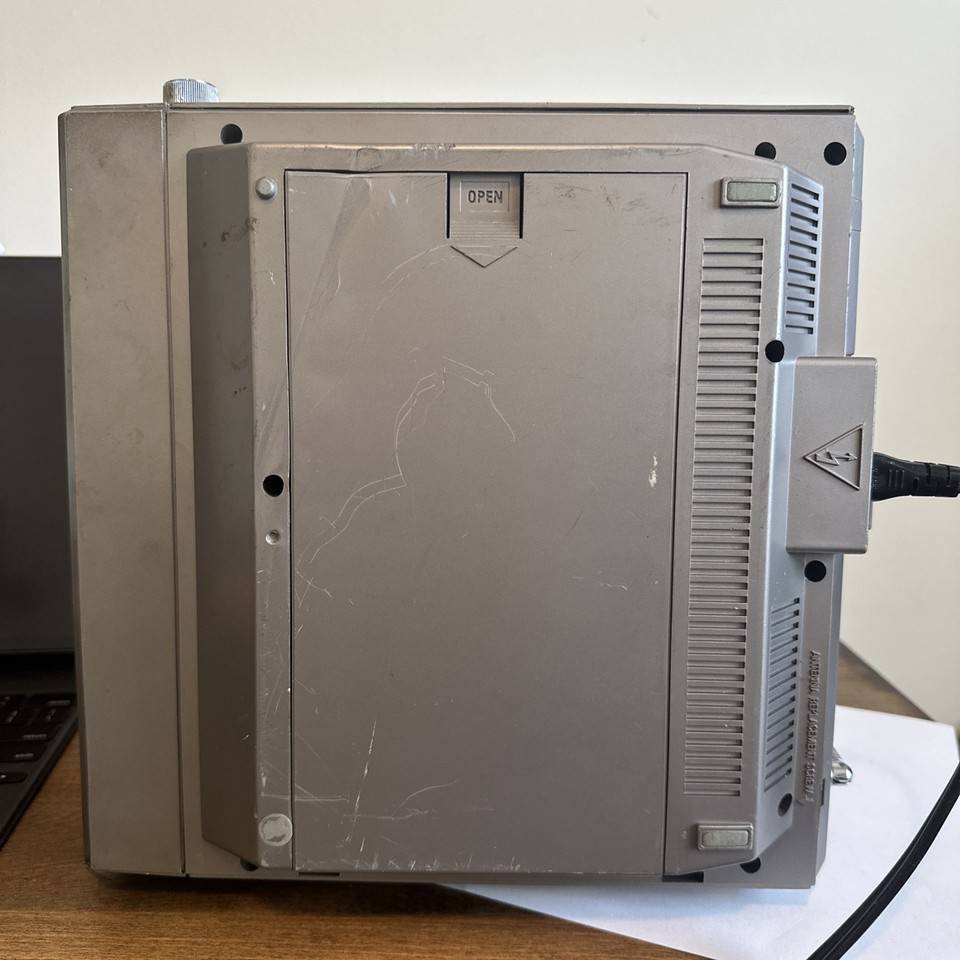 Vintage GE 7-7150B 1984 Television Portable CRT TV AM/FM Radio Works ...