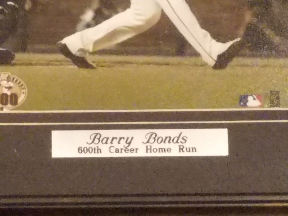 BARRY BONDS BASEBALL 762 HOME RUNS UNSIGNED BATTING PHOTO FRAMED | eBay