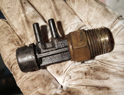 84-95 TOYOTA TRUCK 4RUNNER PICKUP BIMETAL VACUUM SWITCHING VALVE VSV ...