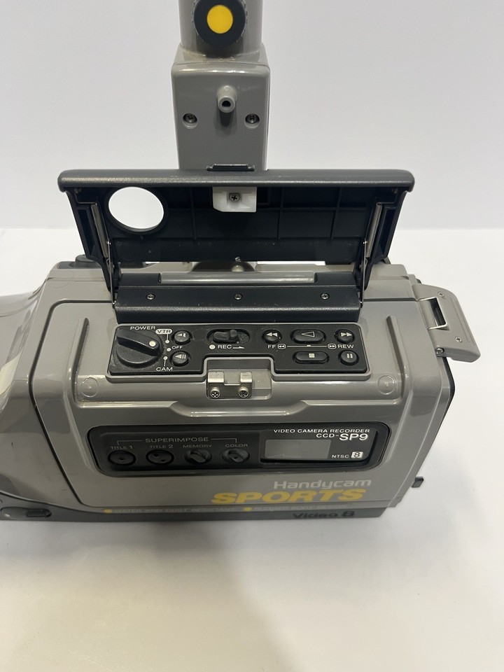 Sony Yellow Handycam Auto Focus SPORTS Video 8 Camcorder CCD-SP9 ...
