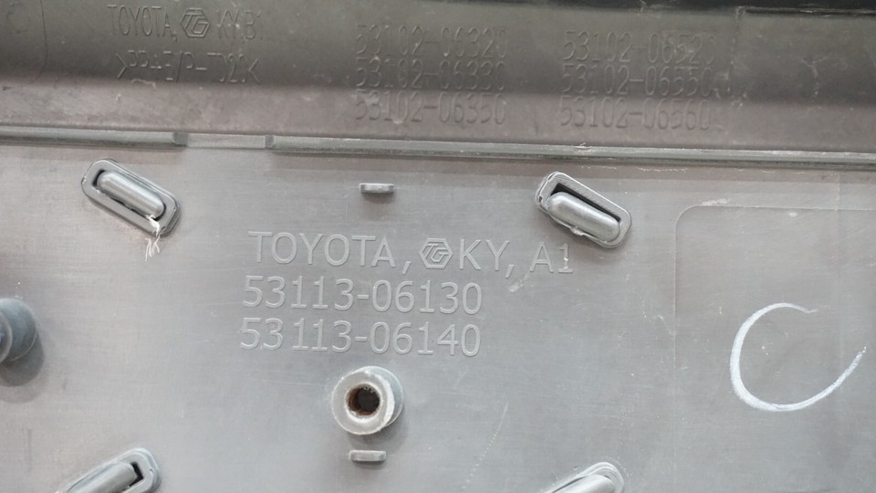 2018-2020 TOYOTA CAMRY SE XSE FRONT LOWER RADIATOR GRILLE GRILL OEM ...