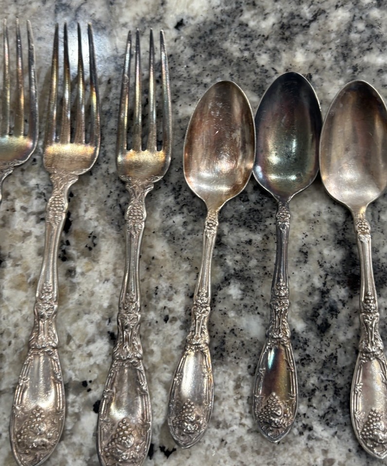 1881 Rogers A1 Silverplate LA Vigne Grapes Pattern Forks Spoons Lot | eBay