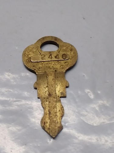 Antique Lock Key For Gumball Vending Machine # 2440 | eBay