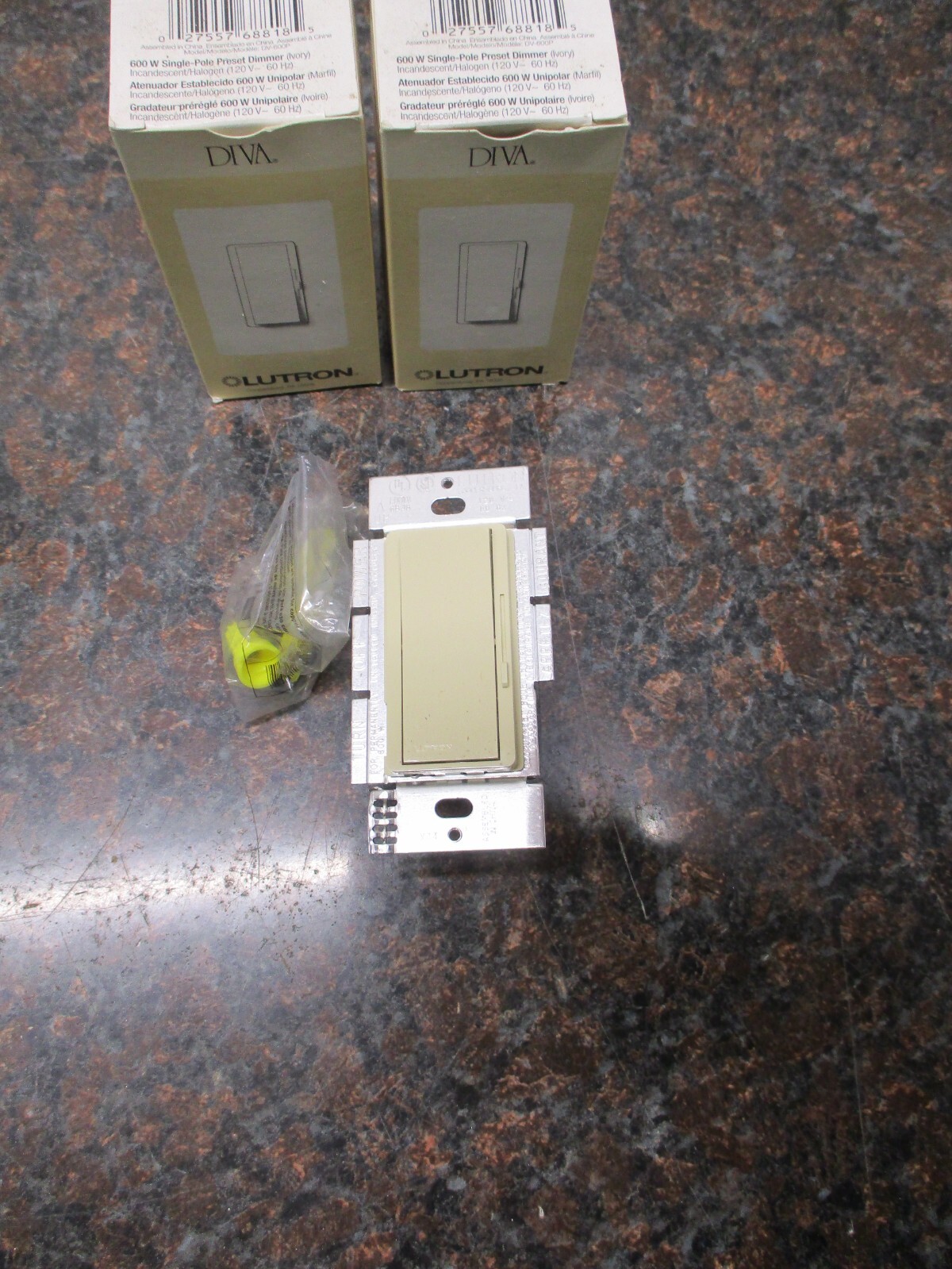 LOT OF 2 NEW Lutron DIVA DV-600P-IV SP Incandescent 600W Preset Dimmer ...